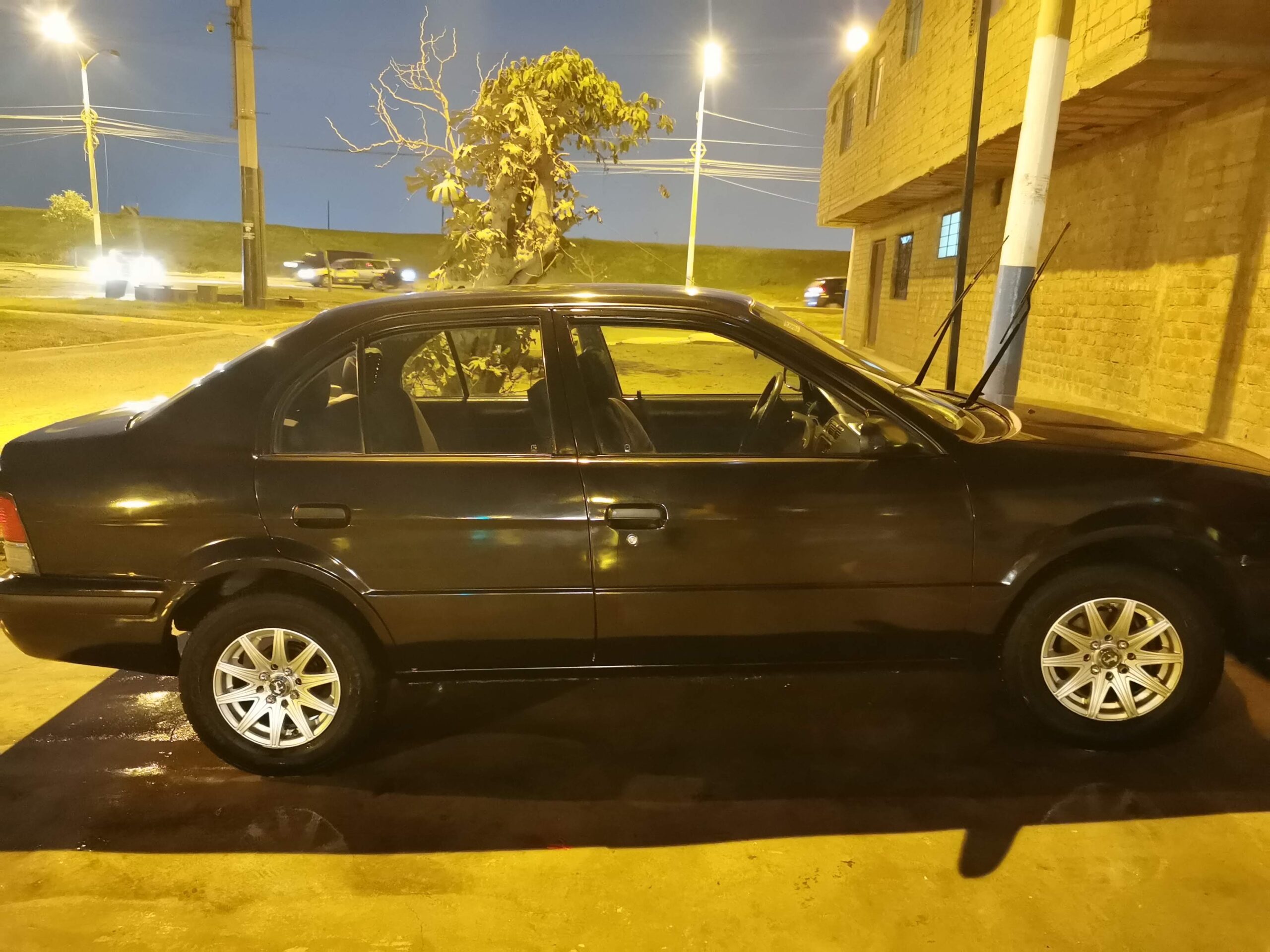 TOYOTA TERCEL 97 - NEGRO - Anuncio Aviso en Vende Autos